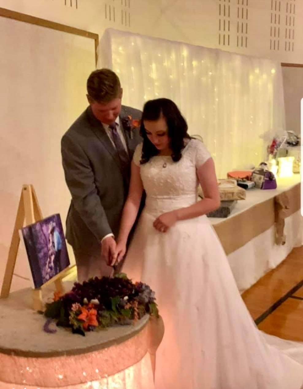 Burlap Table Wrap with Bows – Rigby Wedding Rentals